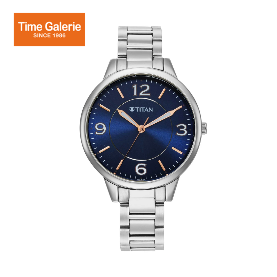 Titan Trendsetters 2617SM03 Blue Dial Women Watch With Stainless Steel Strap